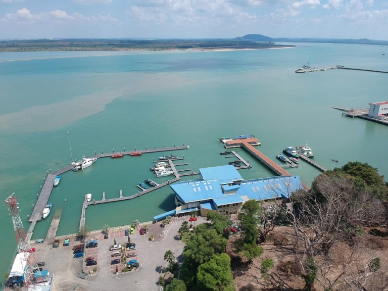 Tanjung-Pengelih-CIQ-and-small-Marina-looking-toward-Pulau-Tekong ...